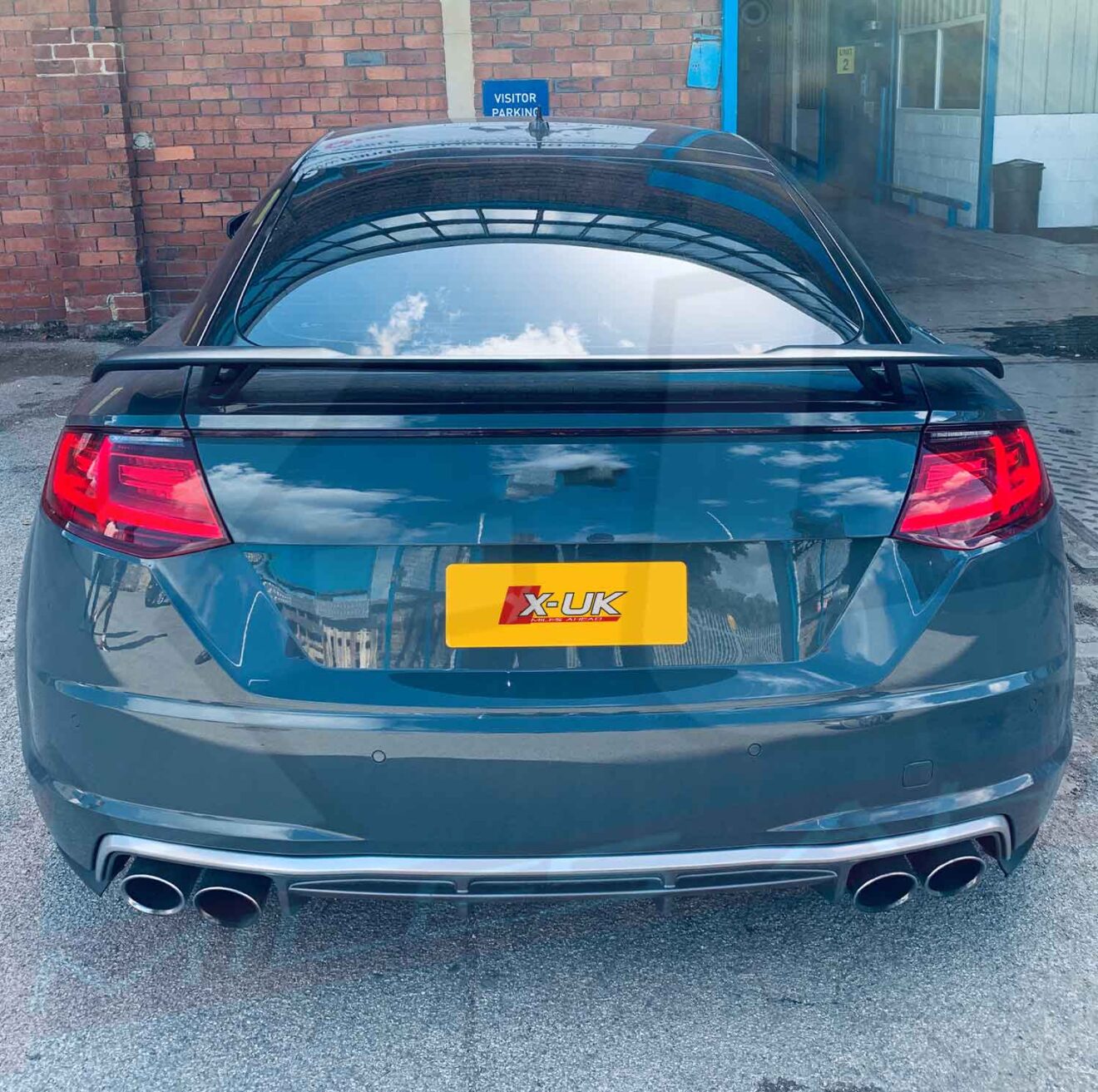 Audi TT TTS 2014-2018 MK3 to TTRS style gloss black rear spoiler